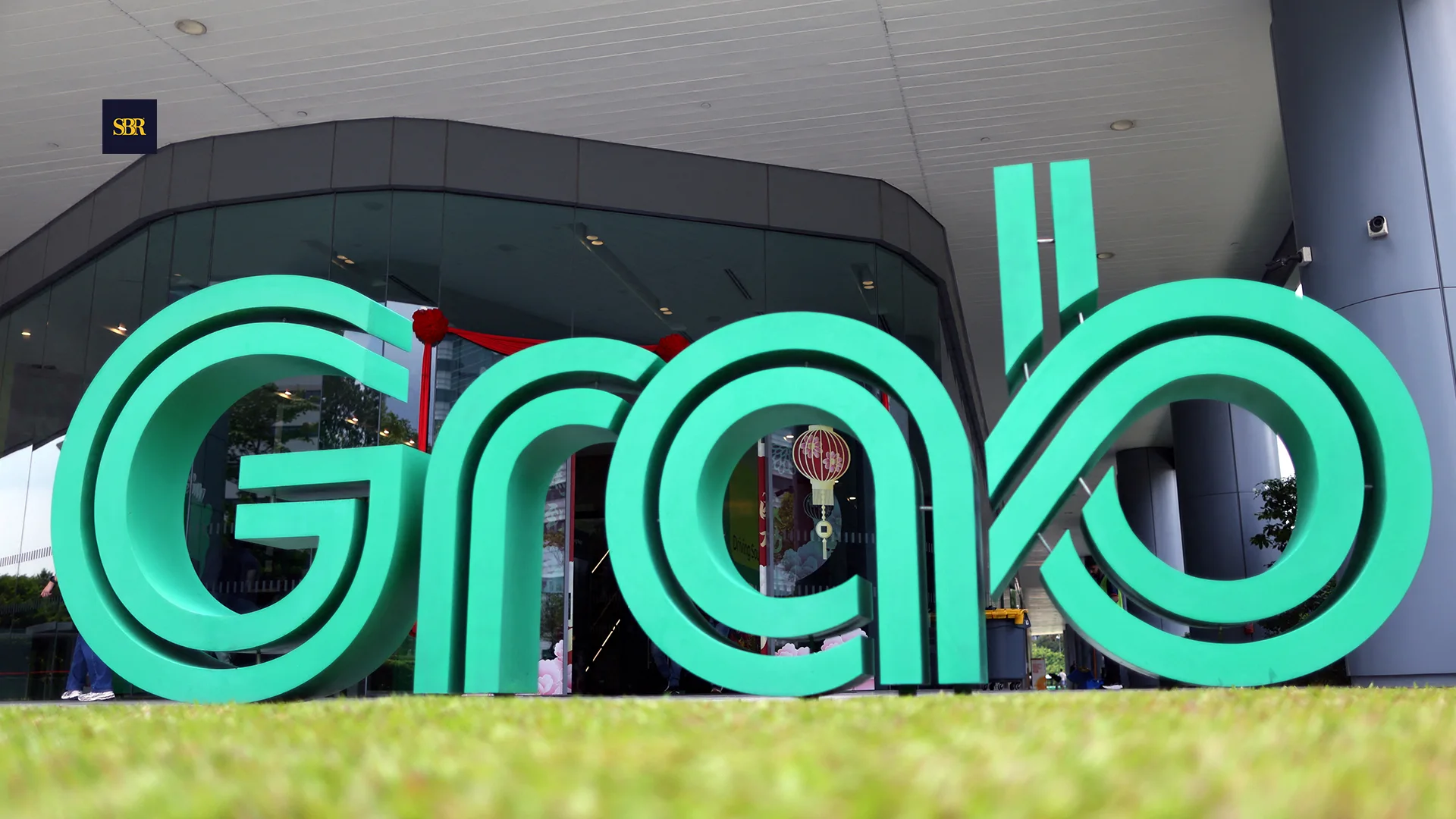 Grab Turns to AI to Cut Expenses and Expand Services